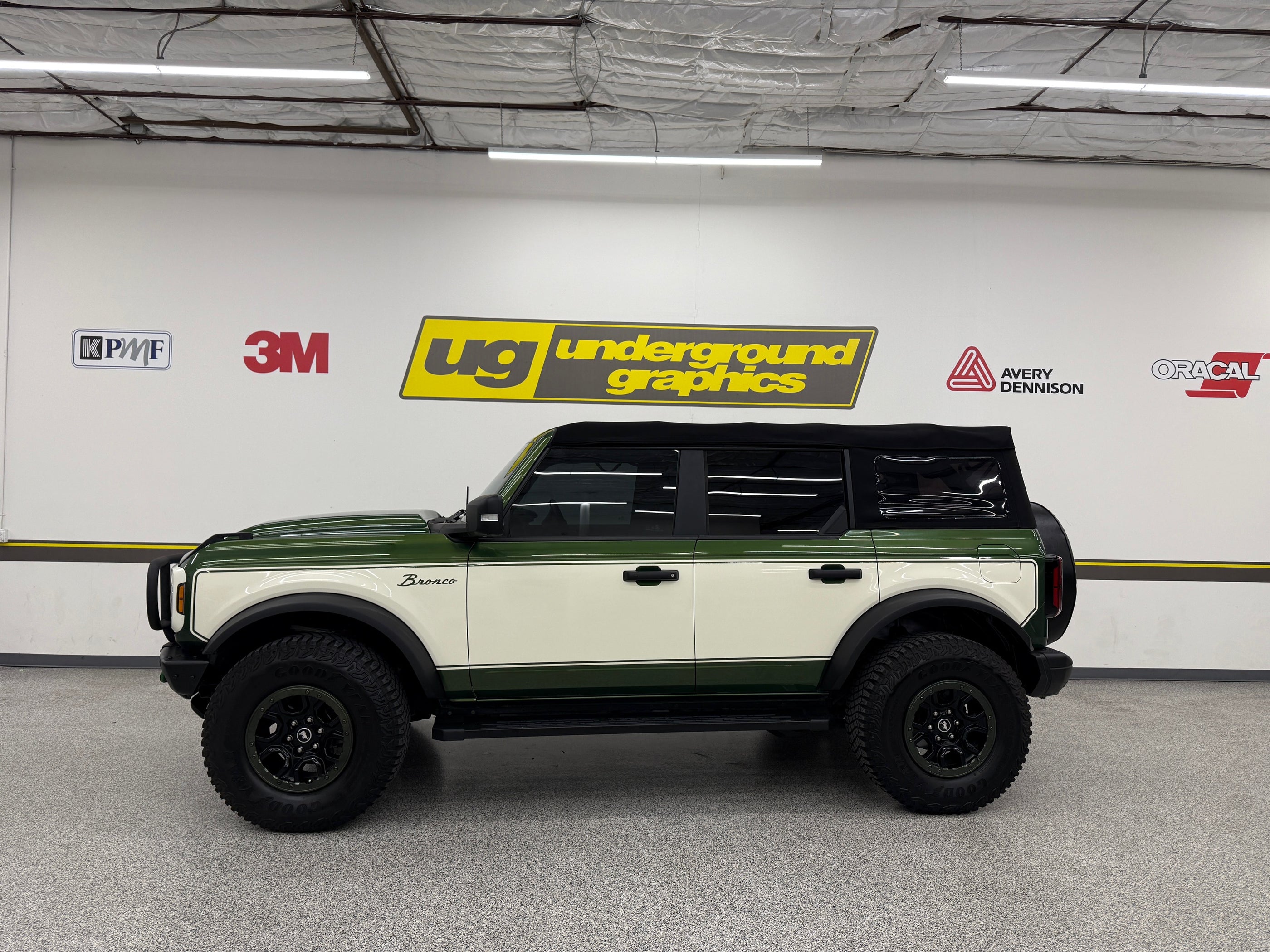 Bronco Retro Side Panels — Underground Graphics