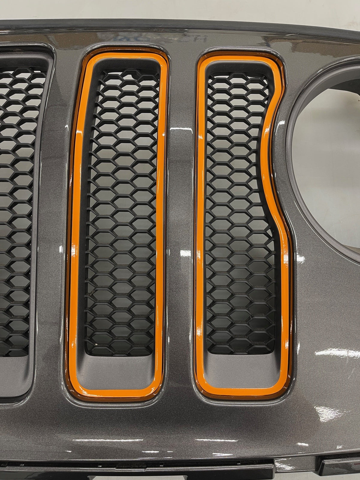 Jeep JL/JLU Grill Pinstripe Inlays (Multi-Piece Grill - WITH Trim Ring ...