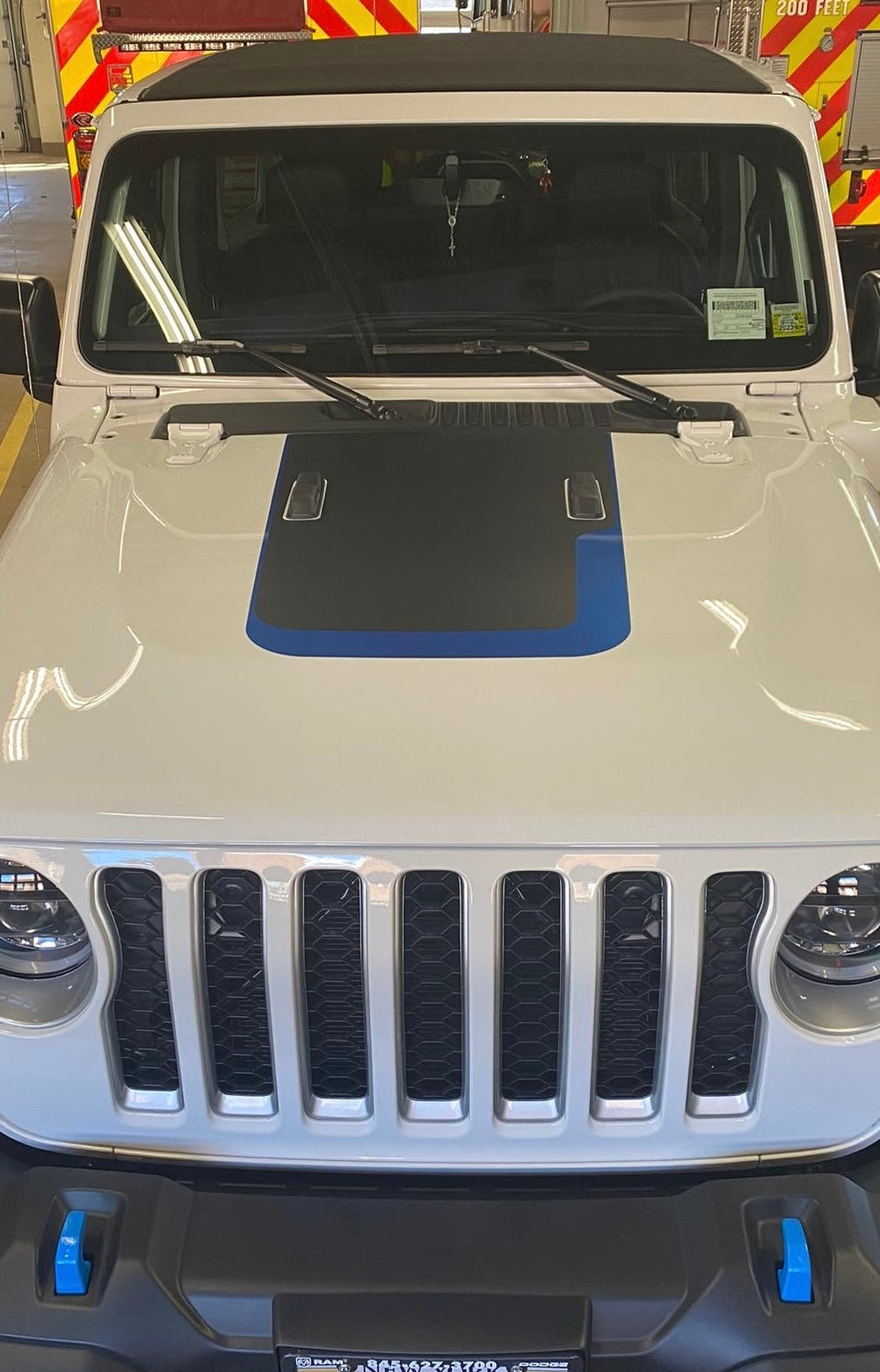 Jeep 4Xe Hood Graphics — Underground Graphics