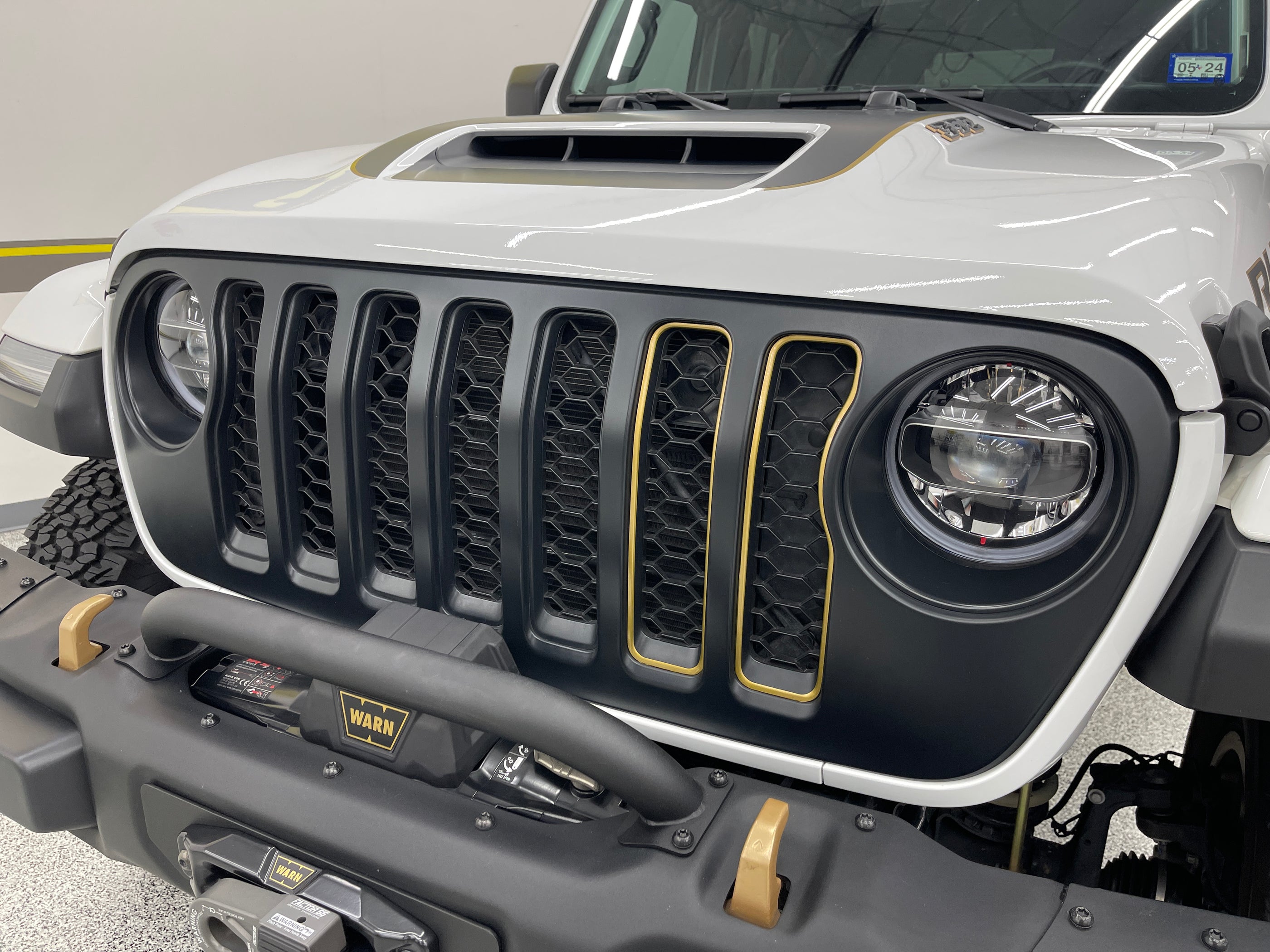Jeep Grill Pinstripe Inlay (Multi-Piece Grill WITH Trim Rings) 2018-20 ...