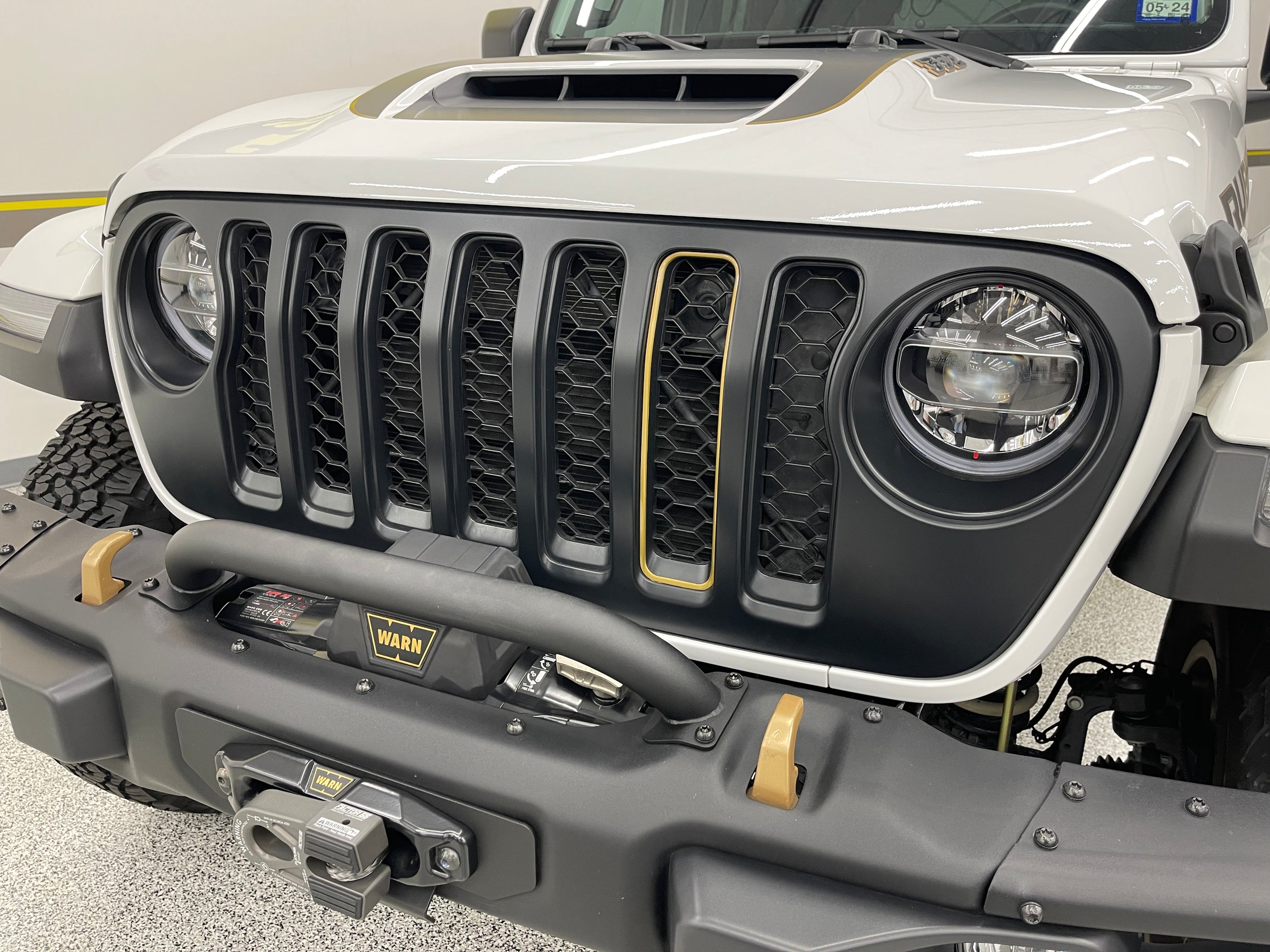 Jeep Grill Pinstripe Inlay (Multi-Piece Grill WITH Trim Rings) 2018-20 ...