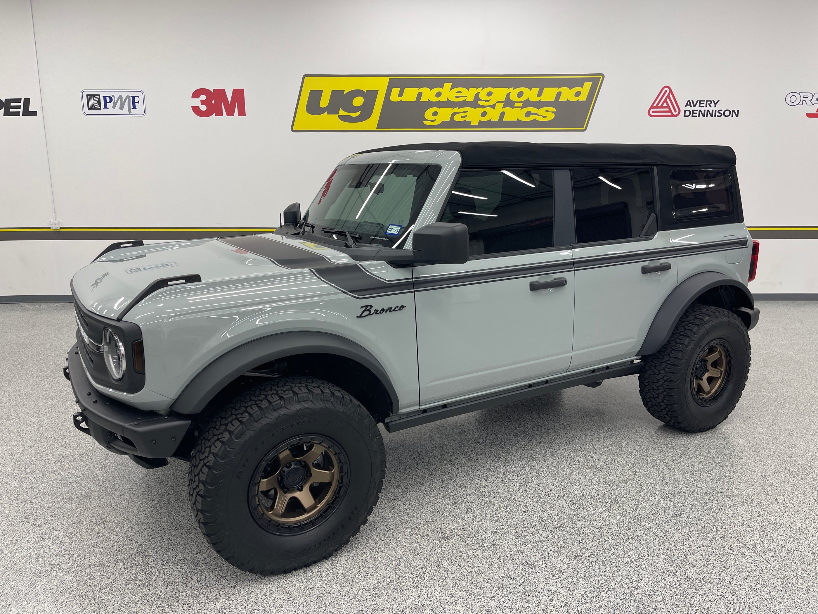 Bronco Retro Hockey Style (Full Kit) — Underground Graphics