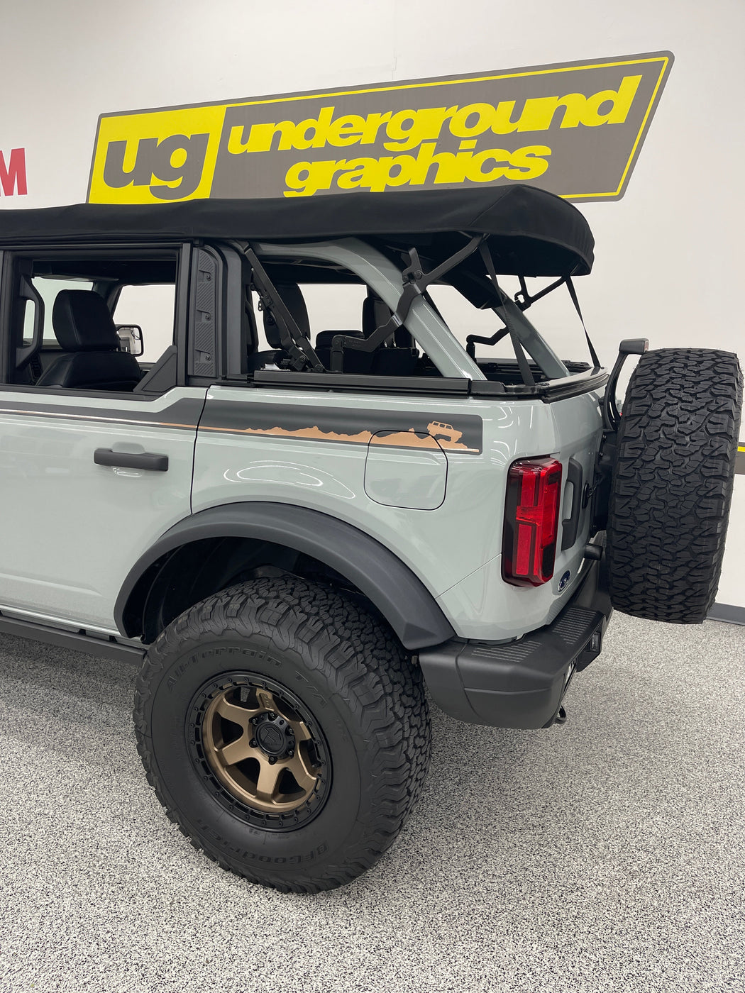 Bronco 2021+ On the Rocks (Pieces) — Underground Graphics