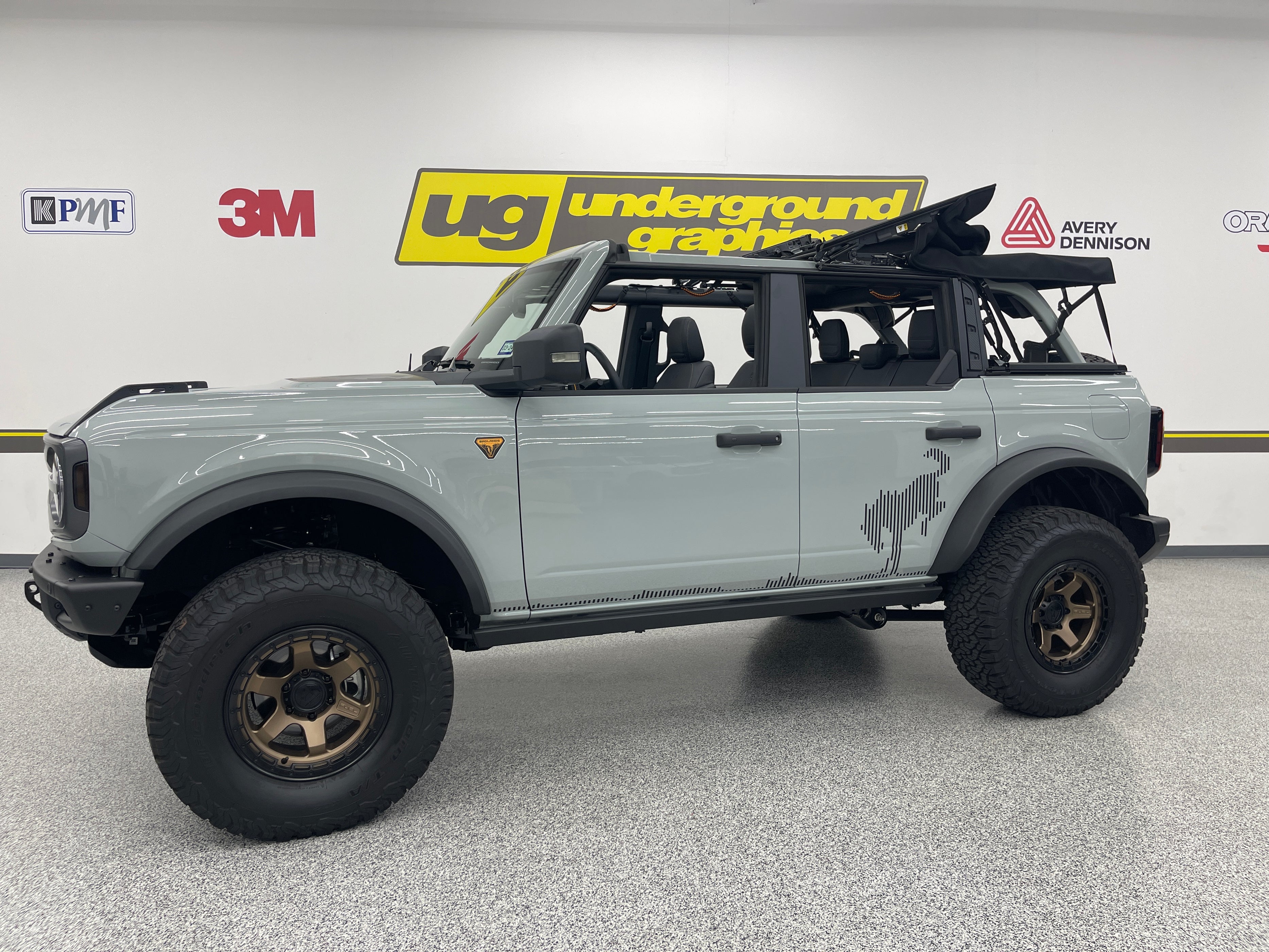 Bronco Vertical Horizon kit — Underground Graphics