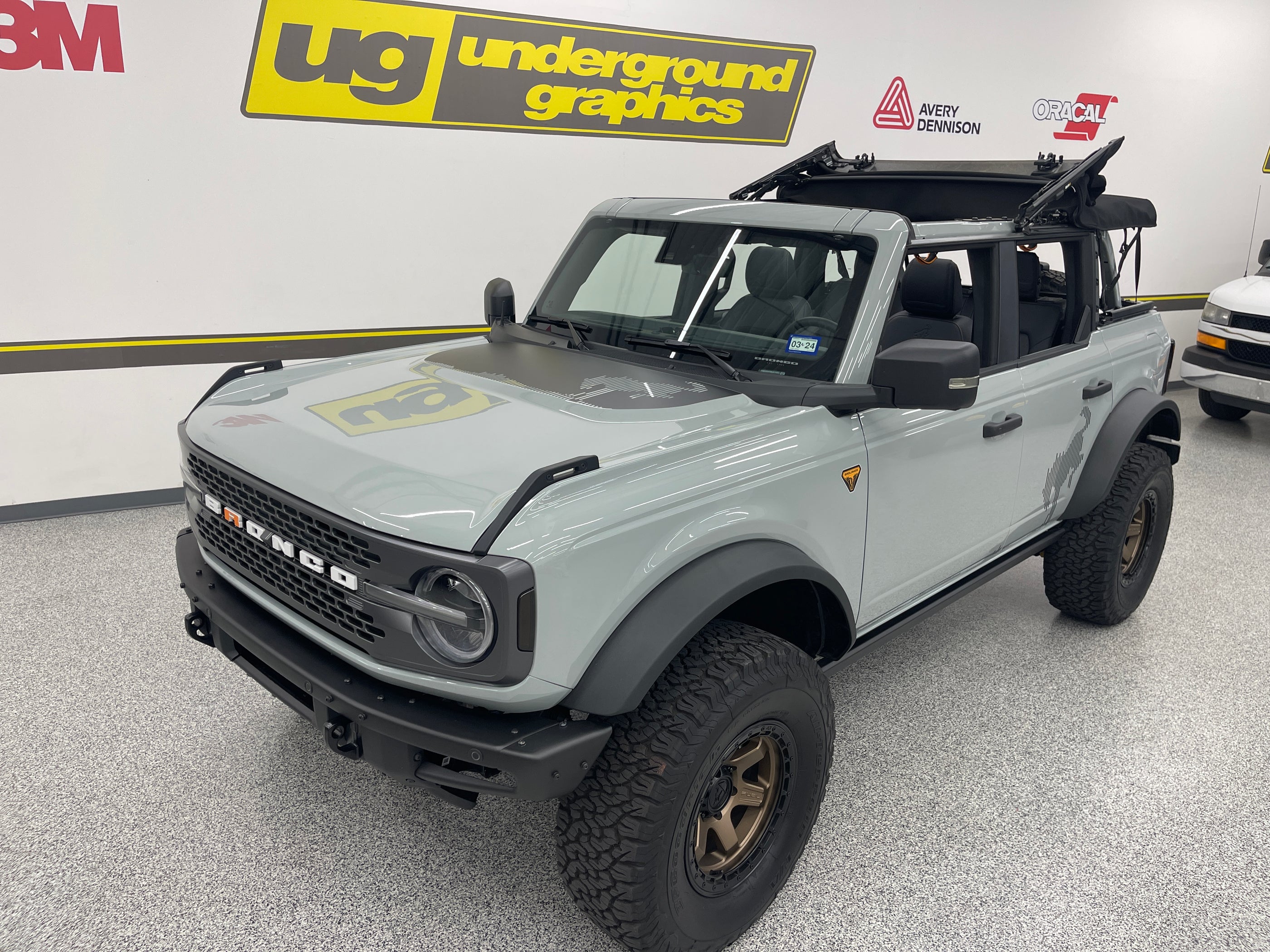 Bronco Vertical Horizon kit — Underground Graphics